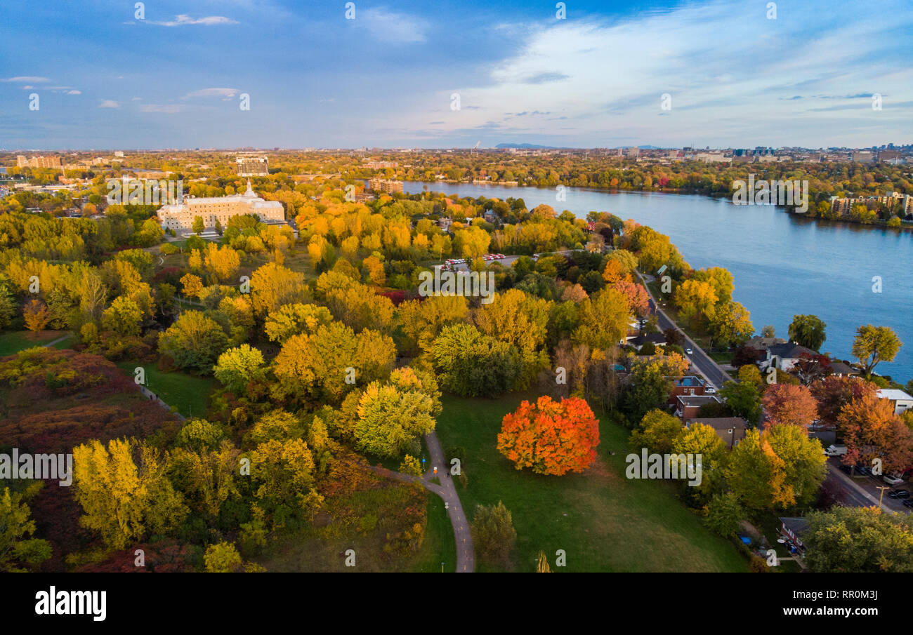 Aerial neighbourhood hi-res stock photography and images - Alamy