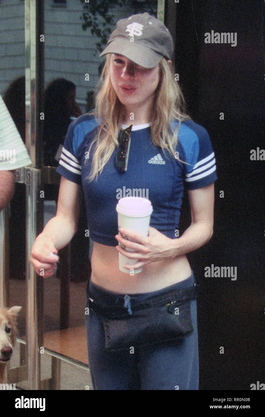 Renee Zellweger 1999 Photo By John Barrett/PHOTOlink Stock Photo - Alamy