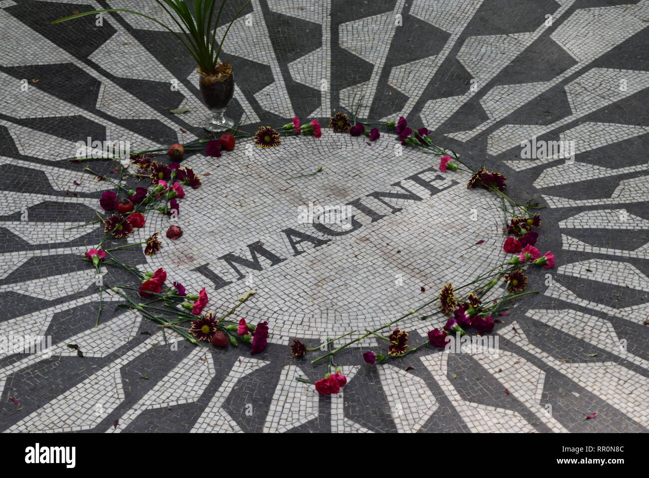 central park - imagine / strawberry fields NYC Stock Photo - Alamy