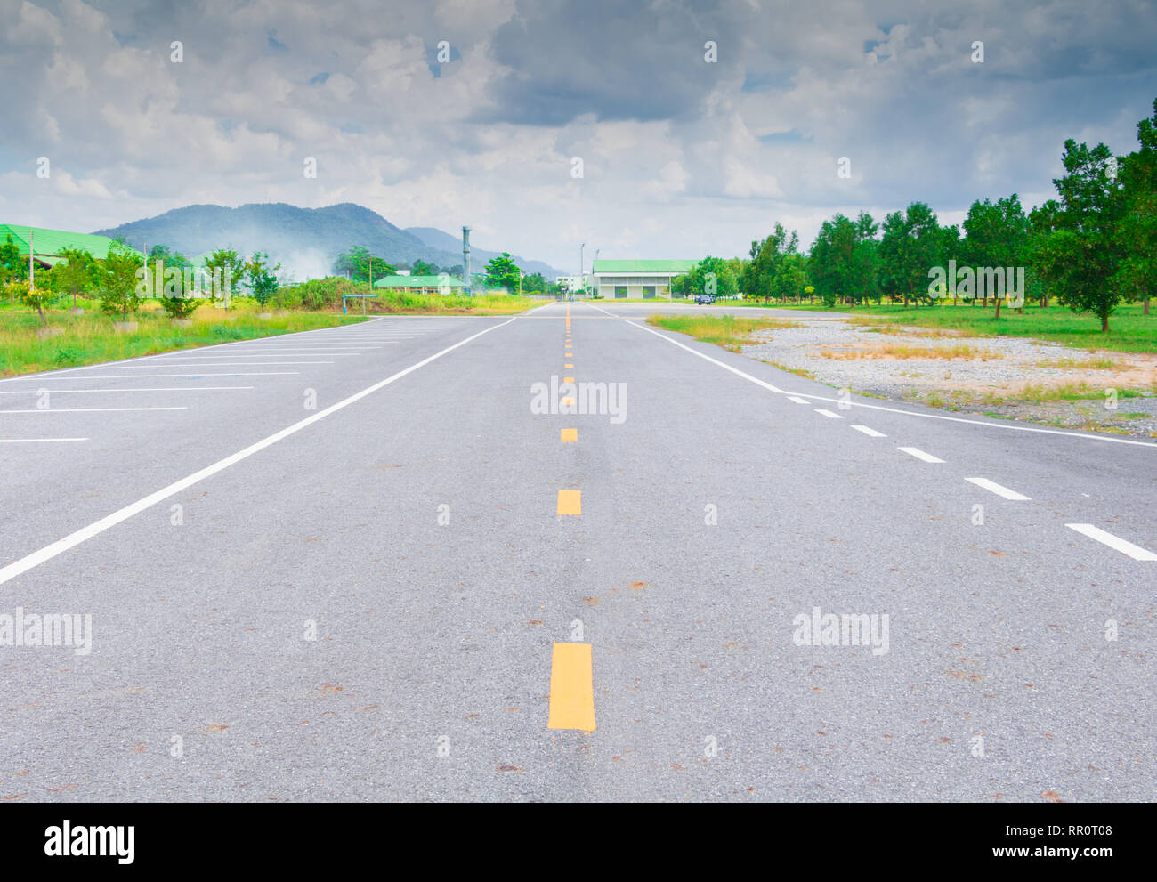 road asphalt long line in countryside with copy space add text Stock ...