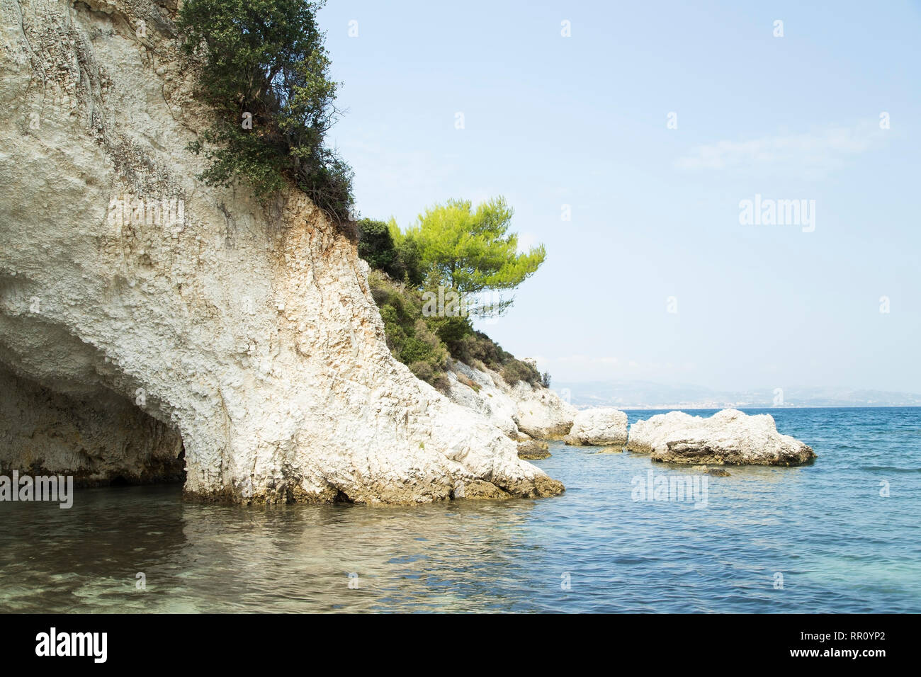 Seascape with the white cliffs Stock Photo - Alamy