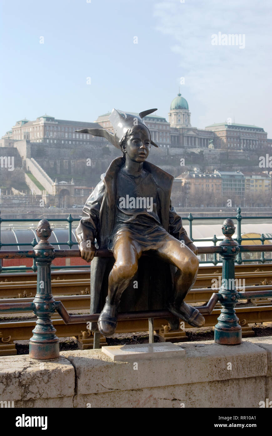 Little Princess statue against Royal Palace in Budapest Stock Photo - Alamy