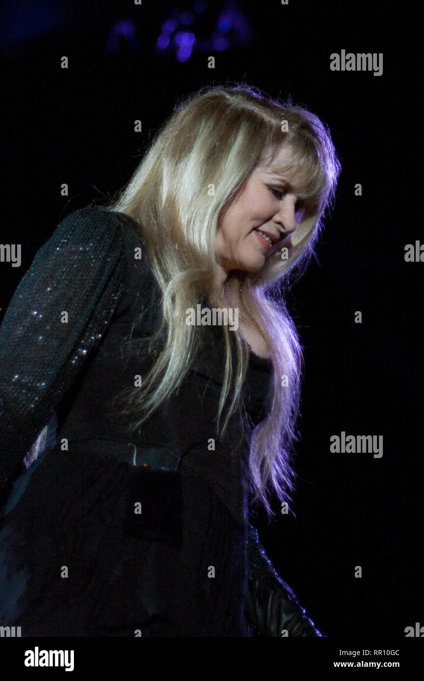 Stevie Nicks, American singer songwriter, performed with rock band ...