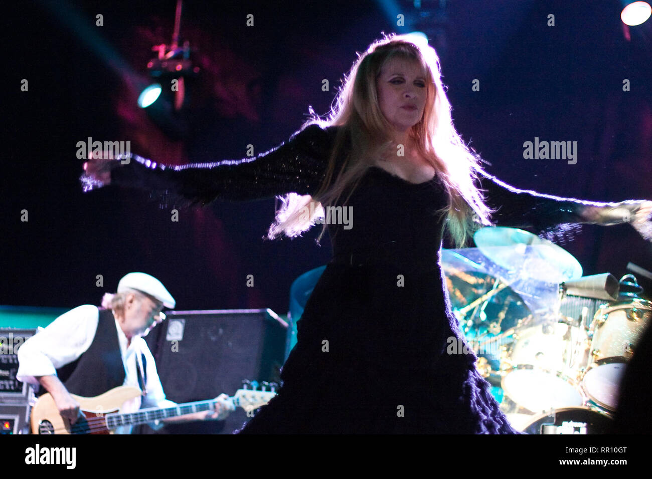 Stevie Nicks, American singer songwriter, performed with rock band ...