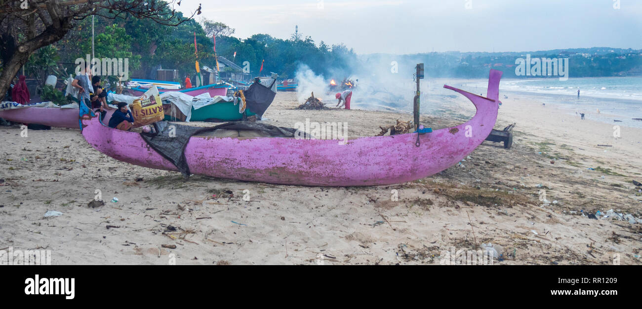Pink canoe hi-res stock photography and images - Alamy
