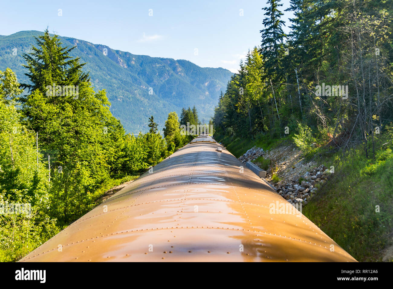 Train roof hi-res stock photography and images - Alamy