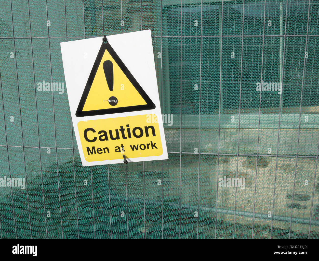 Building site hazard warning sign / H&S warning sign, building site ...