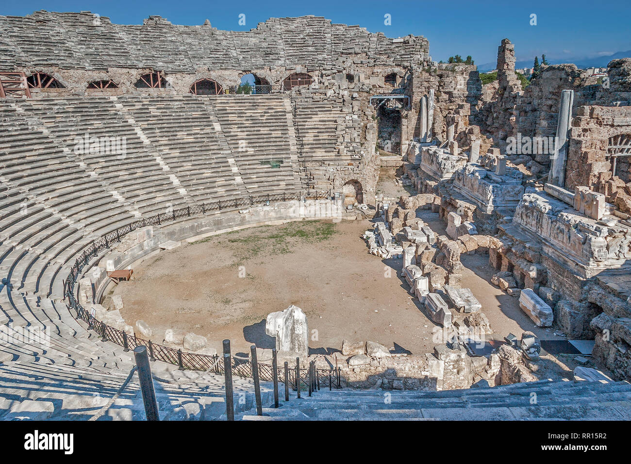 Side amphitheatre hi-res stock photography and images - Alamy