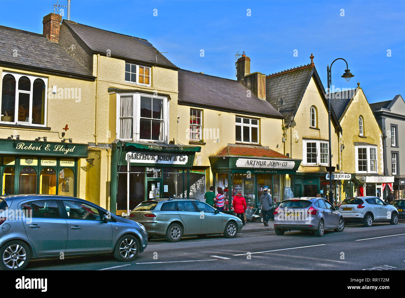Cowbridge town centre hi-res stock photography and images - Alamy
