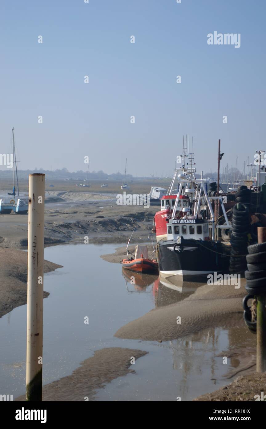boats on river thames estuary, leigh on sea Stock Photo - Alamy
