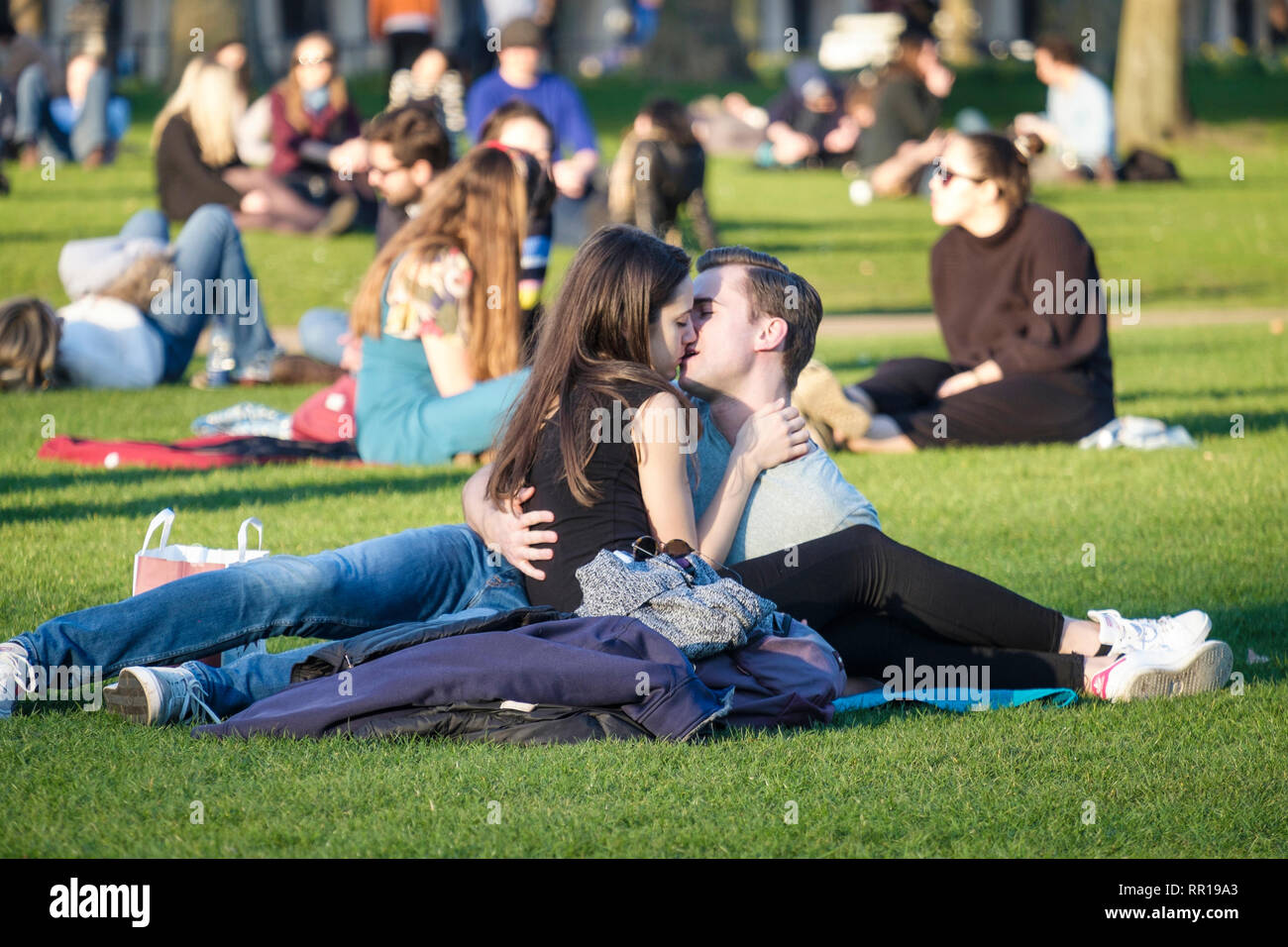 Spring kiss hi-res stock photography and images - Alamy