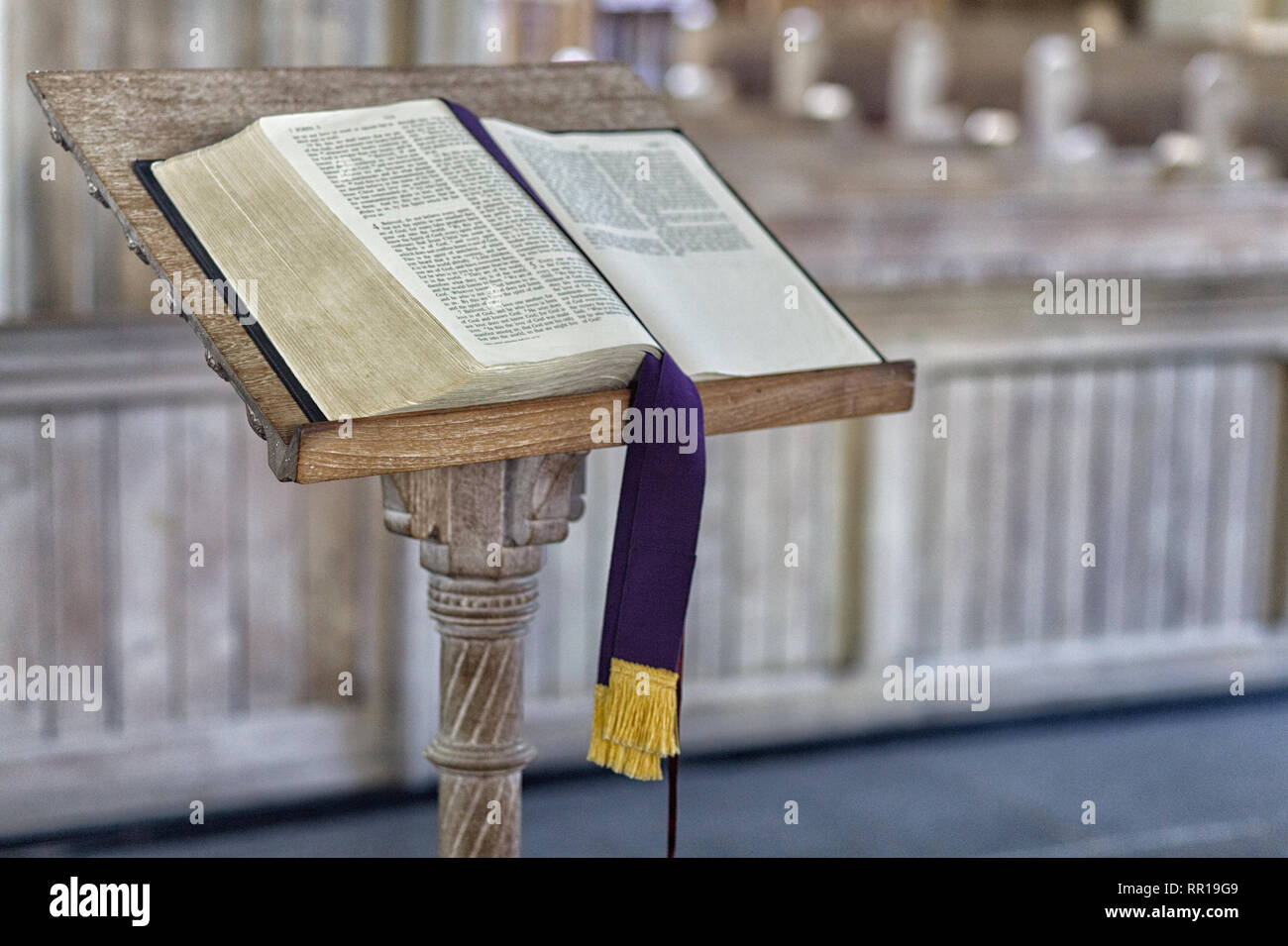 Wooden bible stand hi-res stock photography and images - Alamy