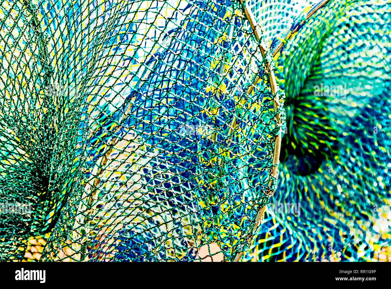 Kinder fischernetze hi-res stock photography and images - Alamy