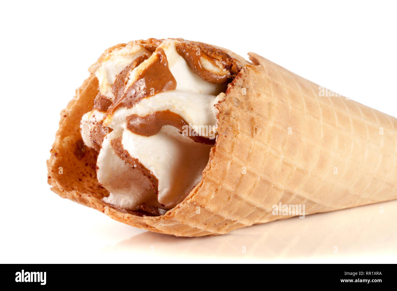 Caramel swirl ice cream hi-res stock photography and images - Alamy