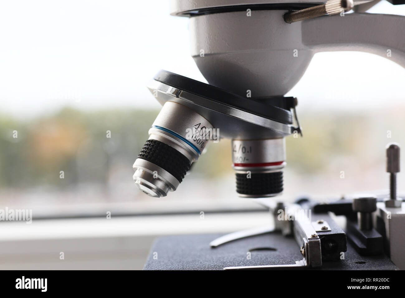 The head microscope on the background of Stock Photo - Alamy