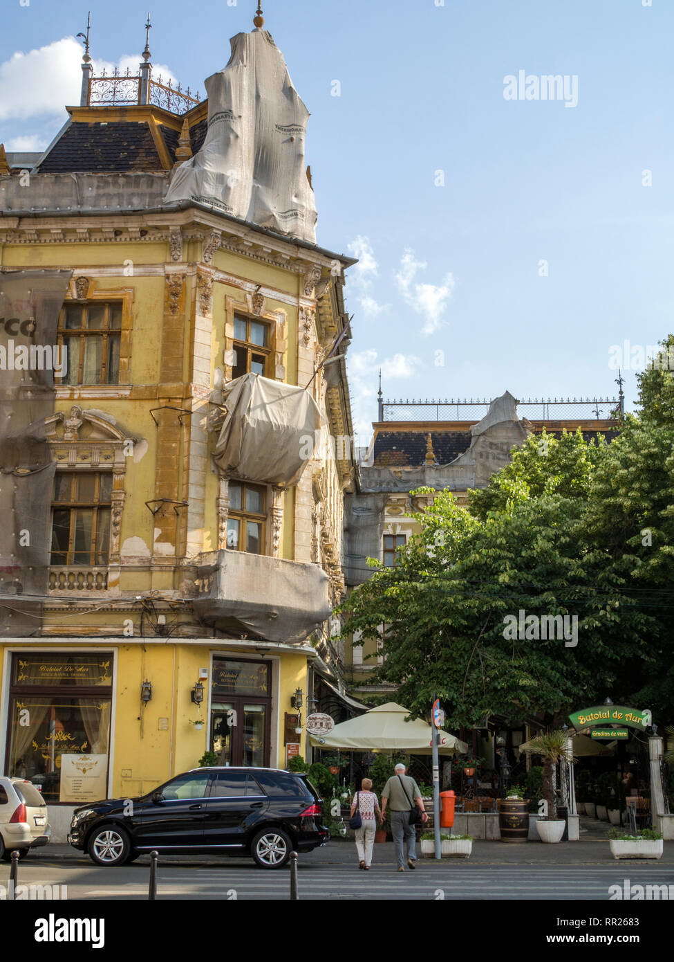 Art Nouveau building undergoing restoration in the centre of Oradea, in Romania Stock Photo - Alamy