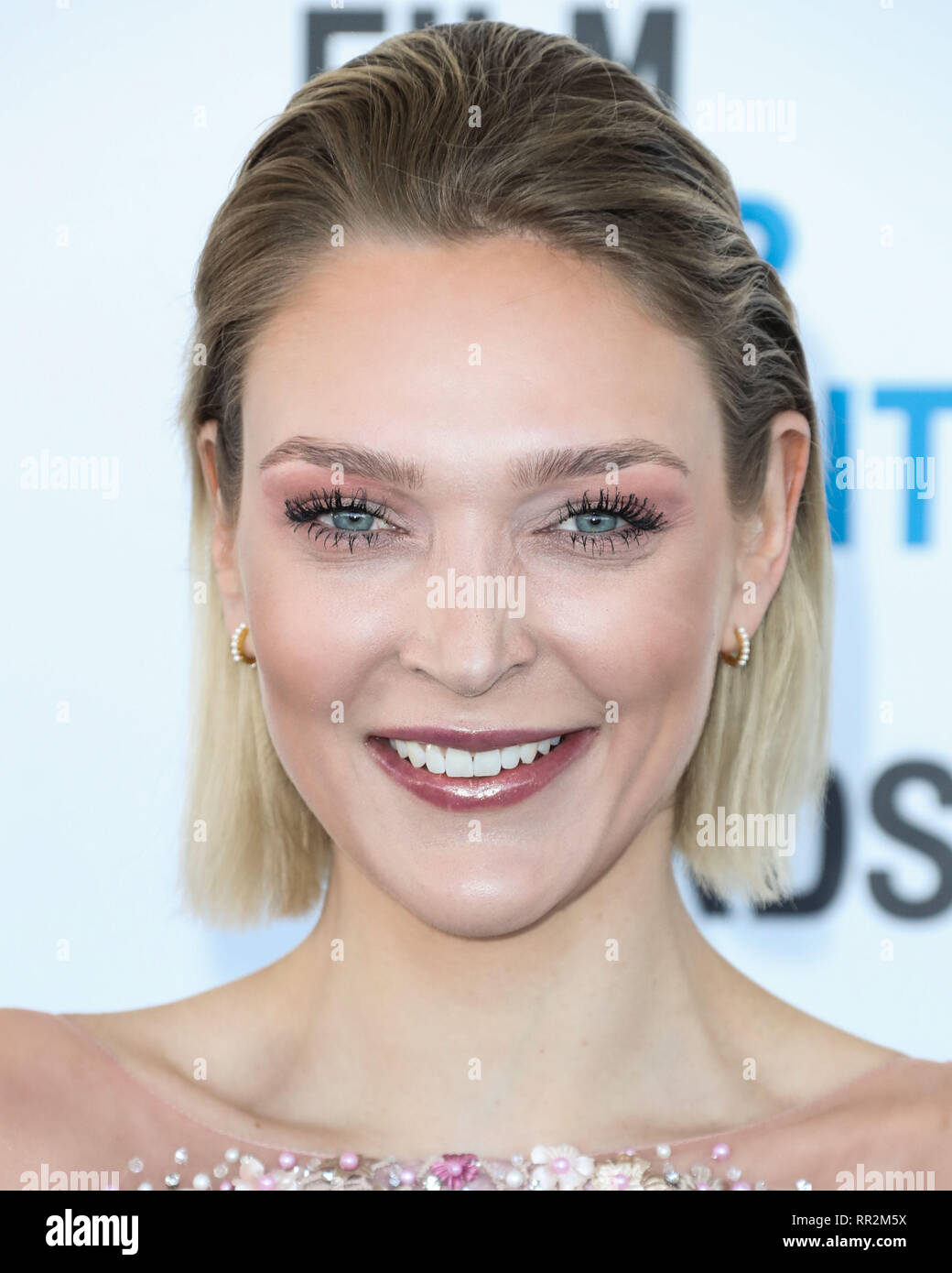 SANTA MONICA, LOS ANGELES, CA, USA - FEBRUARY 23: Actress Victoria ...