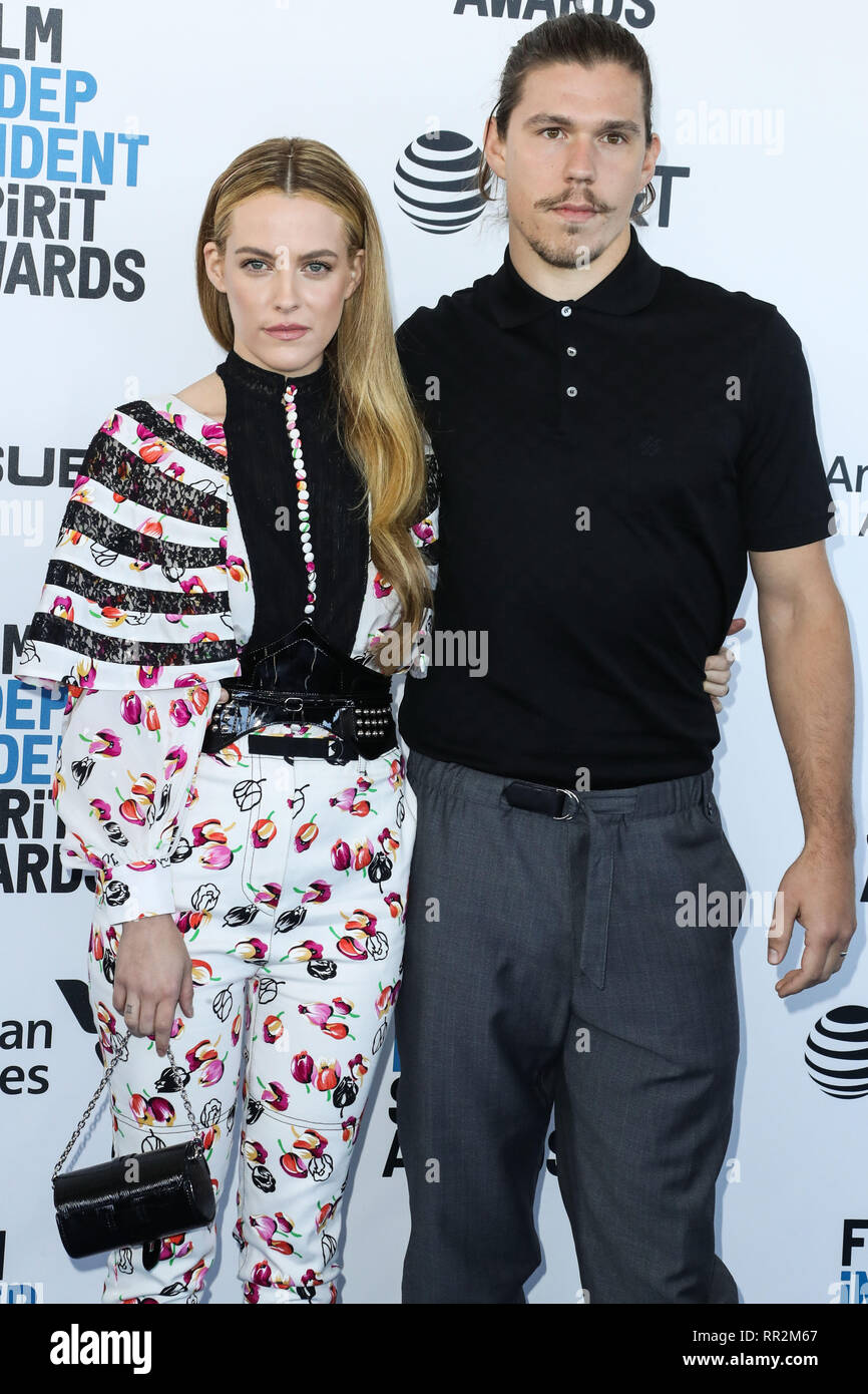 SANTA MONICA, LOS ANGELES, CA, USA - FEBRUARY 23: Actress Riley Keough ...