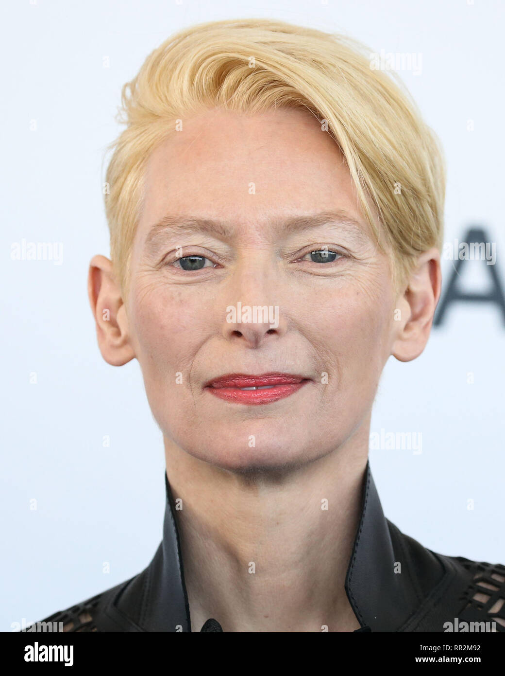 Tilda swinton the beach hi-res stock photography and images - Alamy