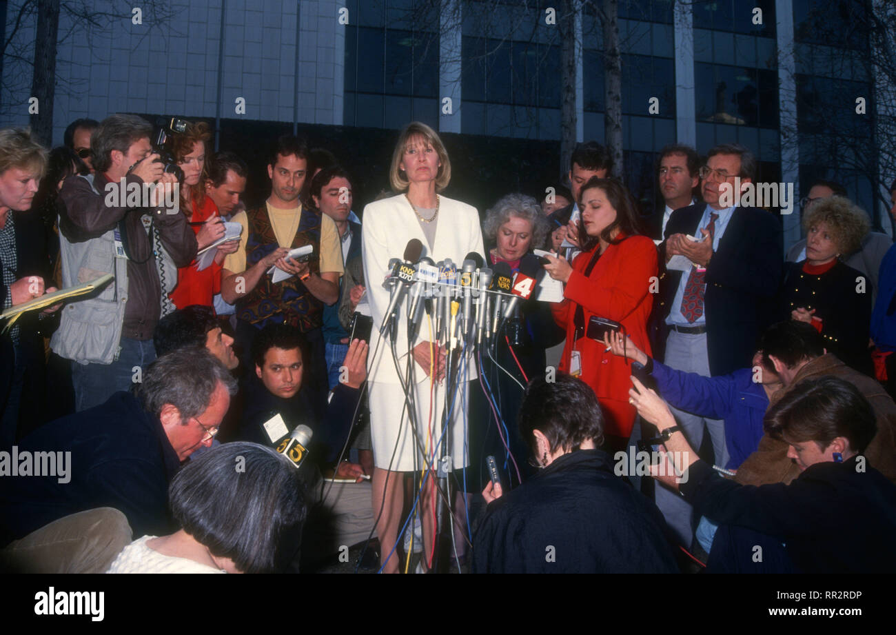 VAN NUYS, CA - JANUARY 28: Lyle Menendez's defense attorney Jill ...
