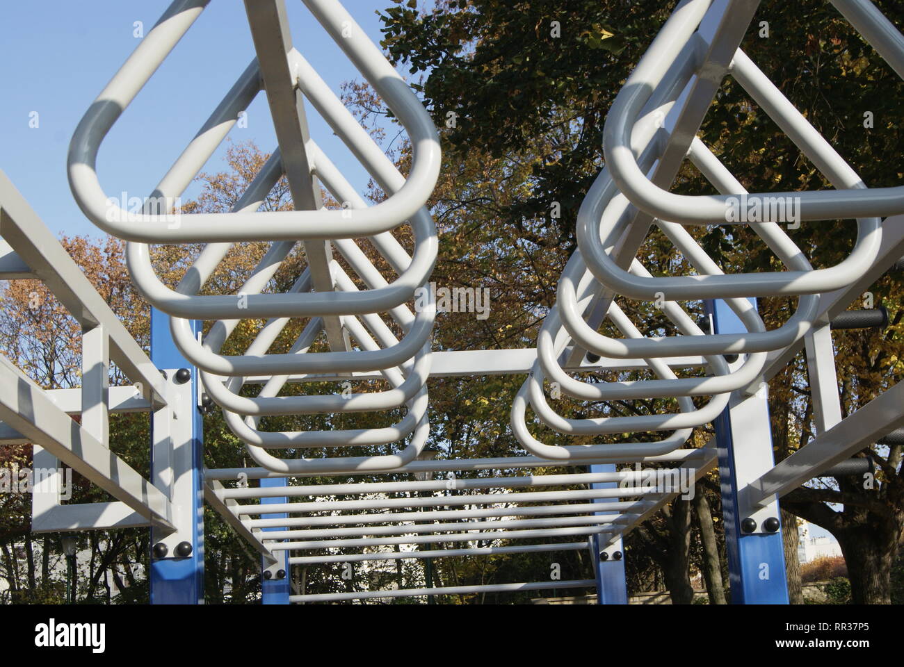 APPAREIL DE GYMNASTIQUE Stock Photo - Alamy