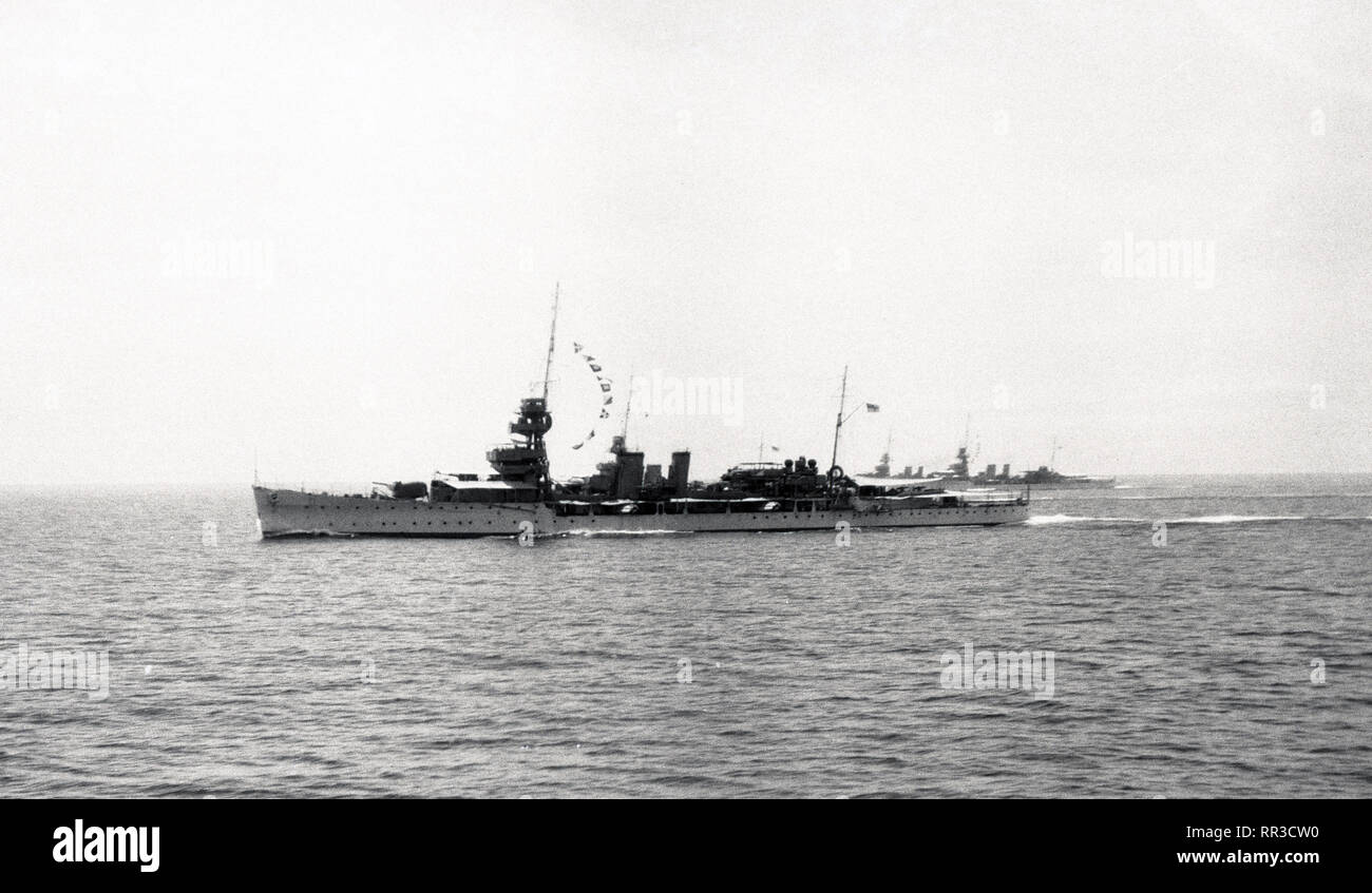 ROYAL NAVY Leichter Kreuzer Danae-Klasse / Light Cruiser Danae-Class ...