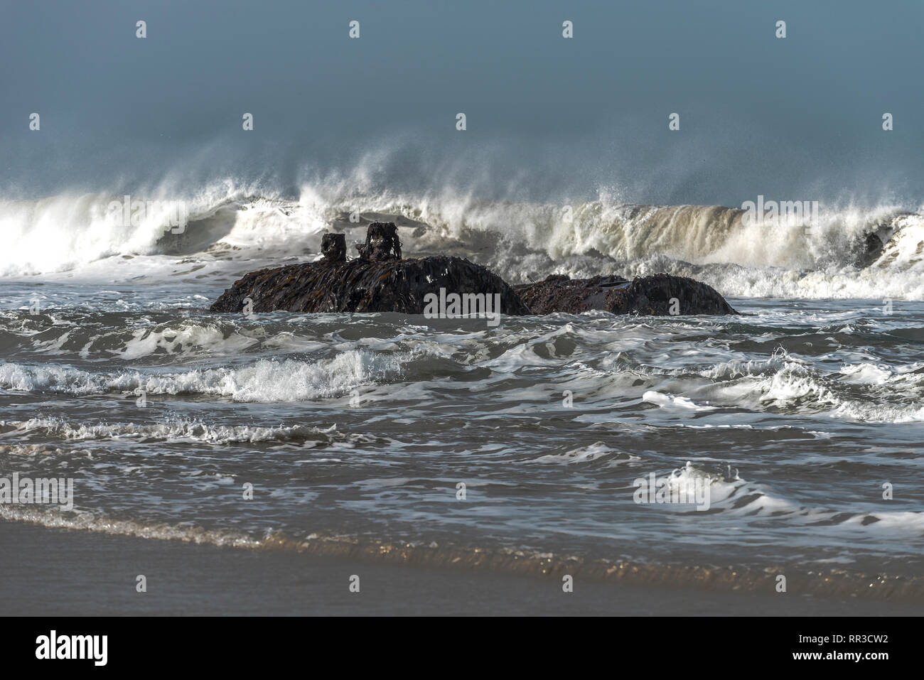 Waves st ives hi-res stock photography and images - Alamy