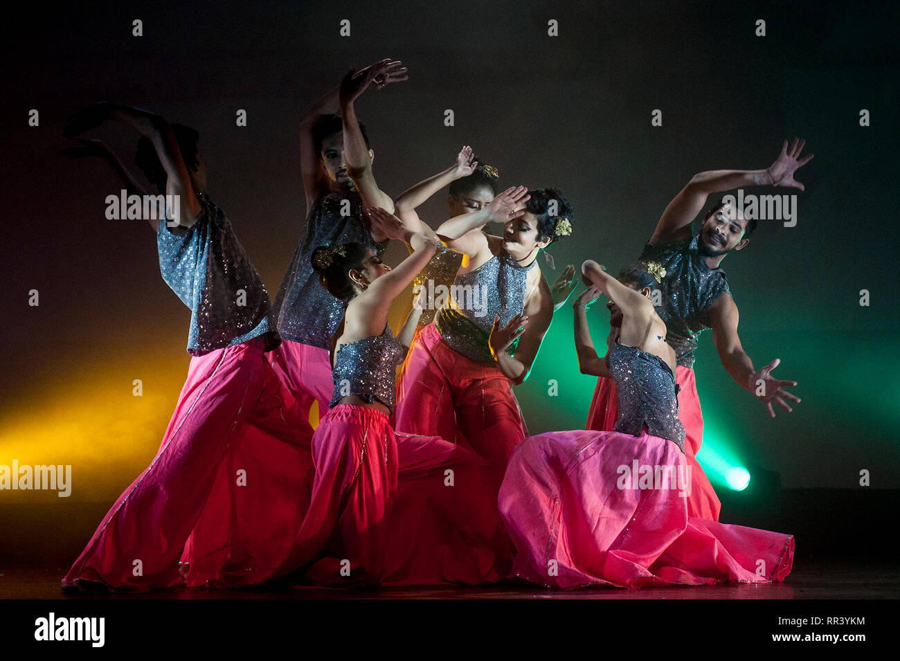 Indian classical dance fusion hi-res stock photography and images - Alamy