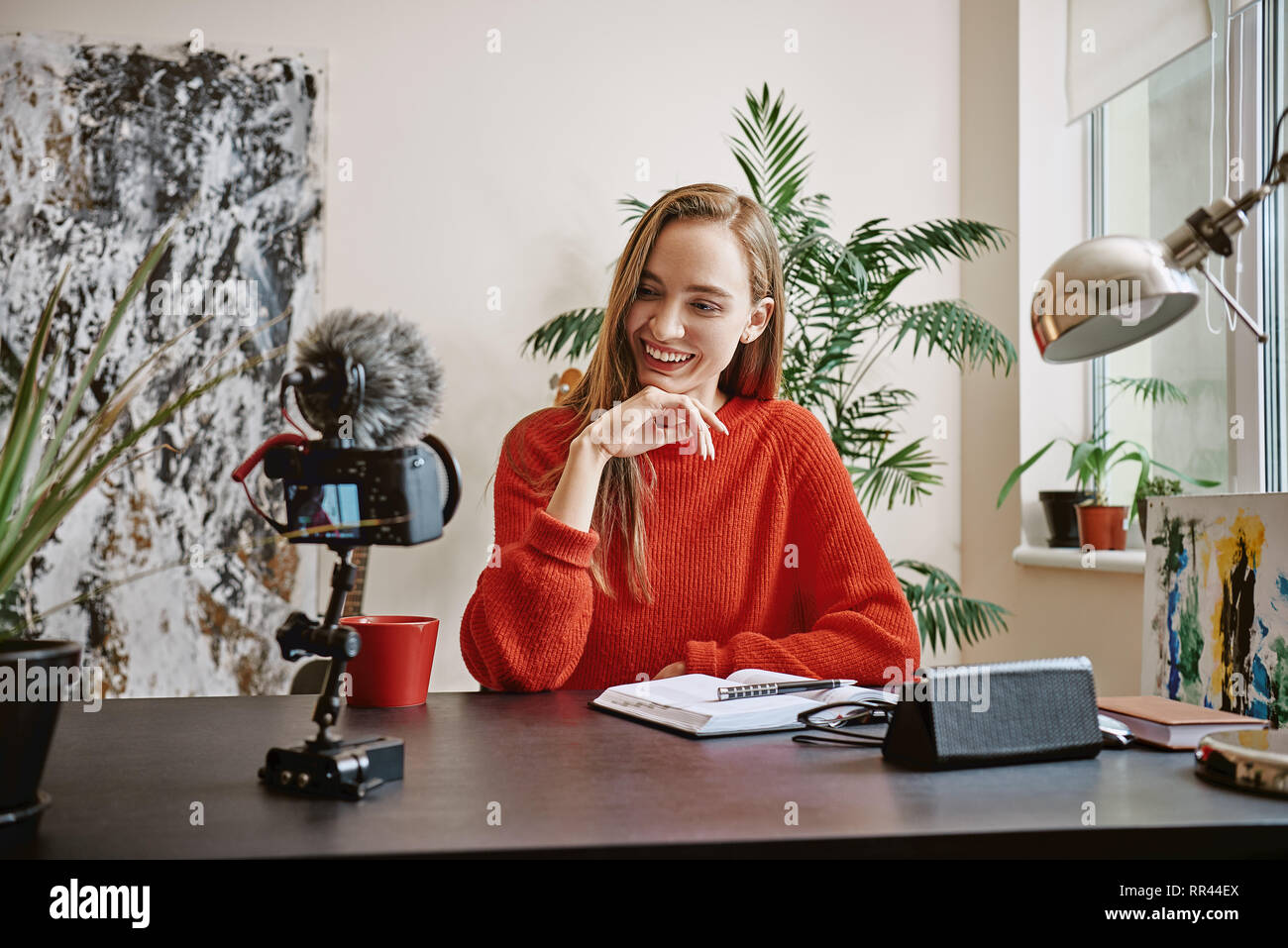 Youtube Vlogger High Resolution Stock Photography and Images - Alamy