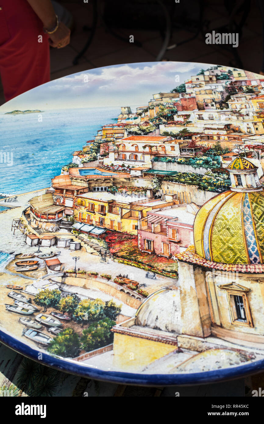 Ravello italy pottery hi-res stock photography and images - Alamy