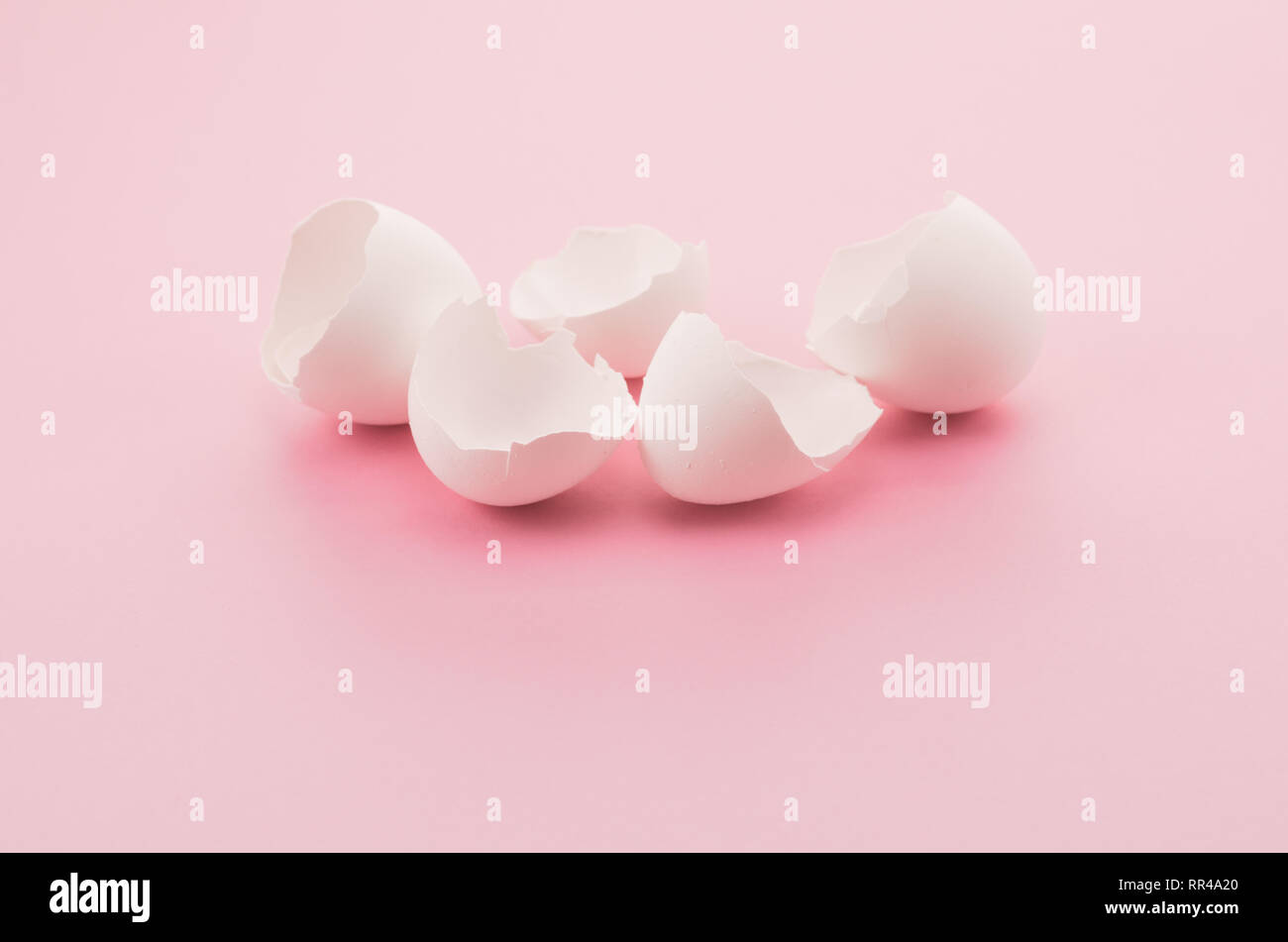 white empty broken egg shells Stock Photo - Alamy