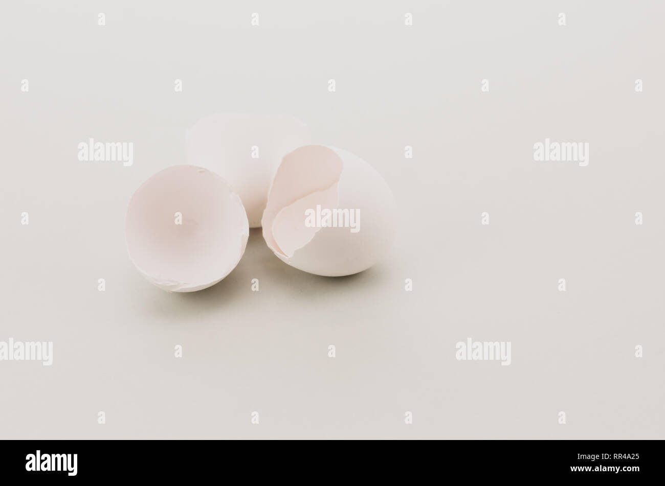 white empty broken egg shells Stock Photo - Alamy