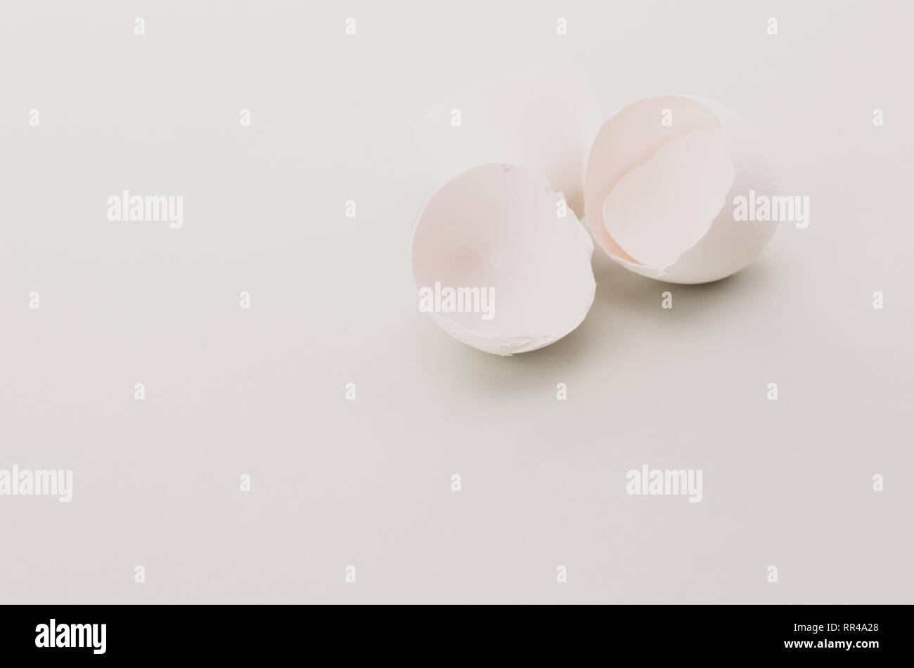 white empty broken egg shells Stock Photo - Alamy