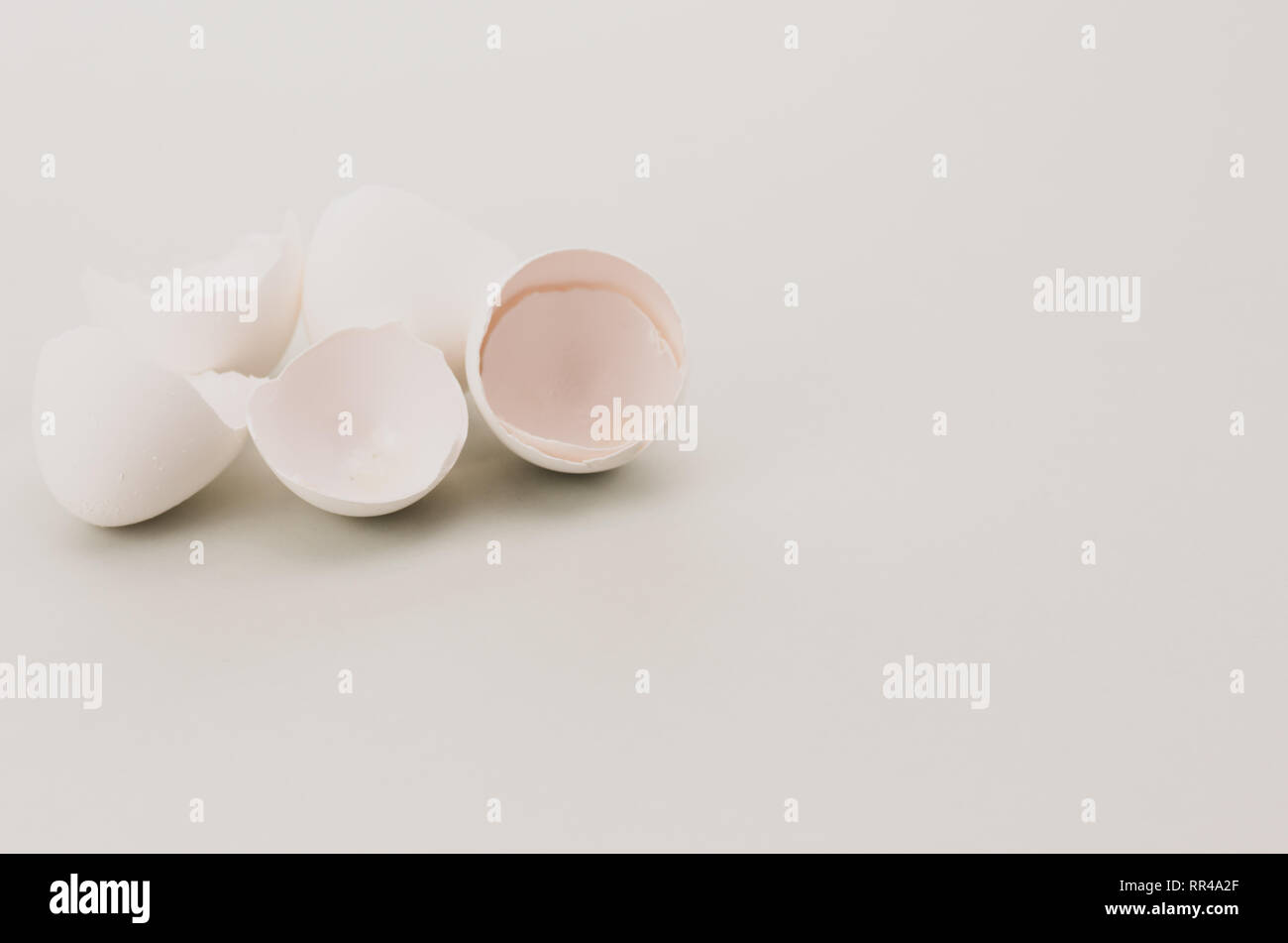 white empty broken egg shells Stock Photo - Alamy
