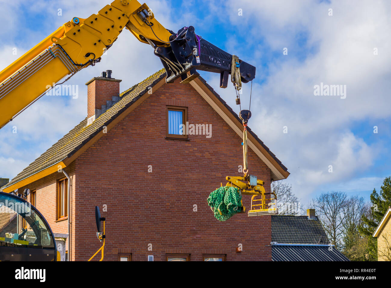 Lifting clamp hi-res stock photography and images - Alamy
