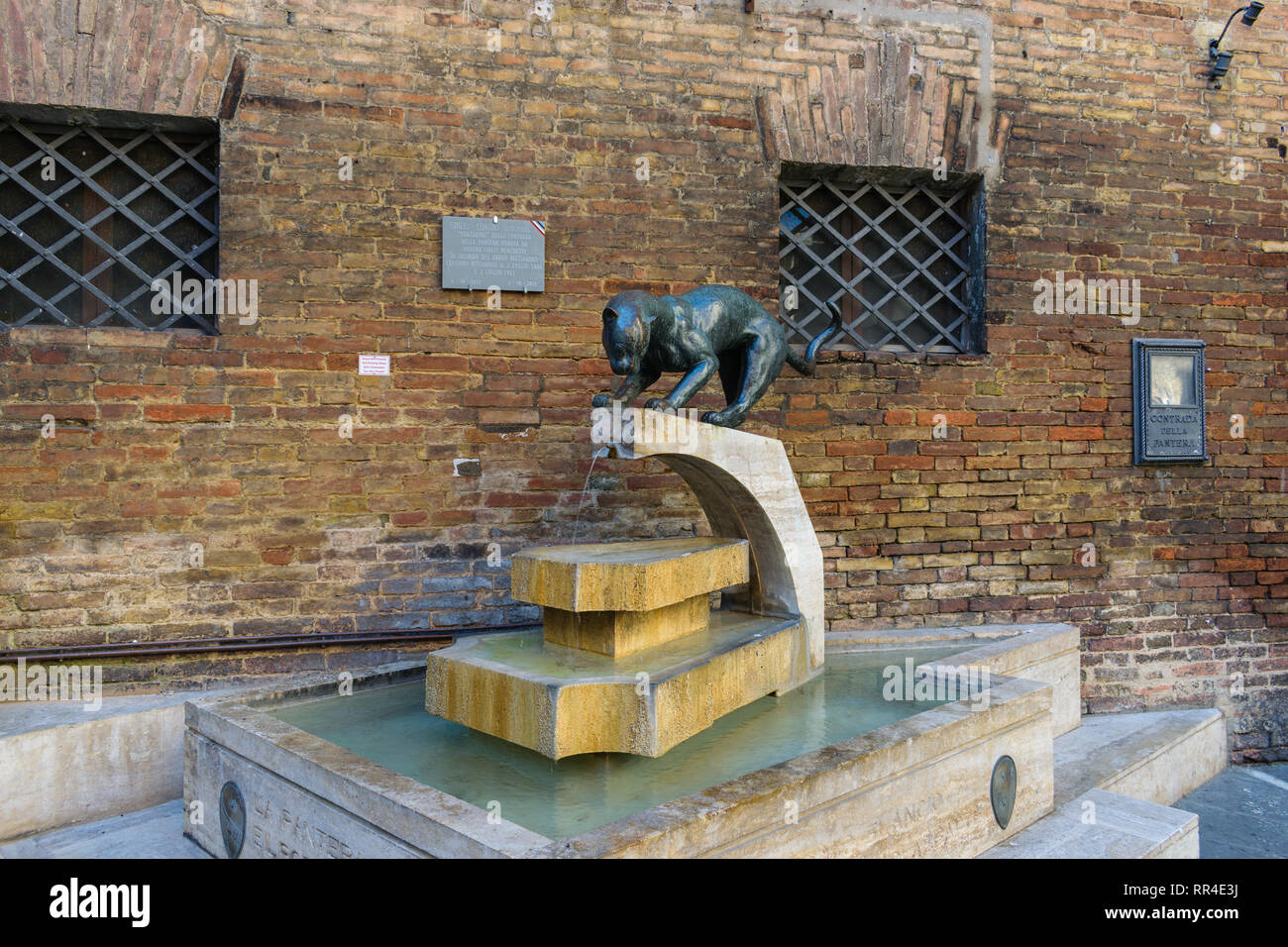 Contrada fountain hi-res stock photography and images - Alamy