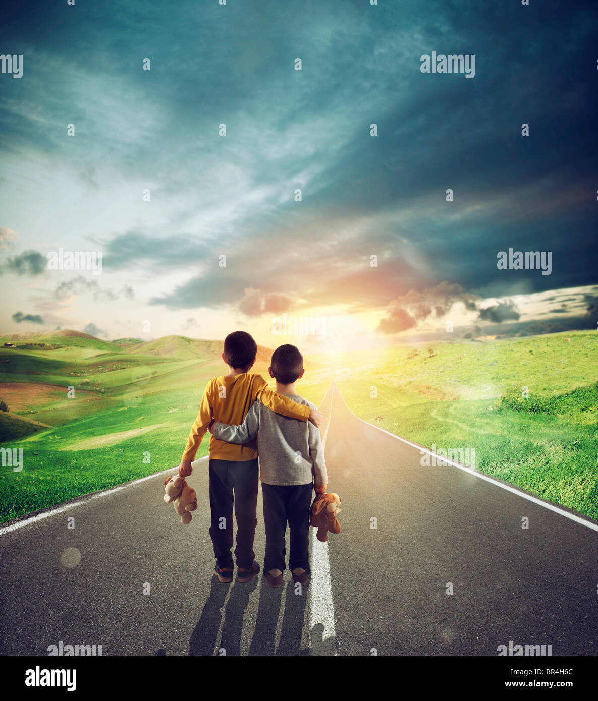 Two kinds observe the long way of the life Stock Photo - Alamy
