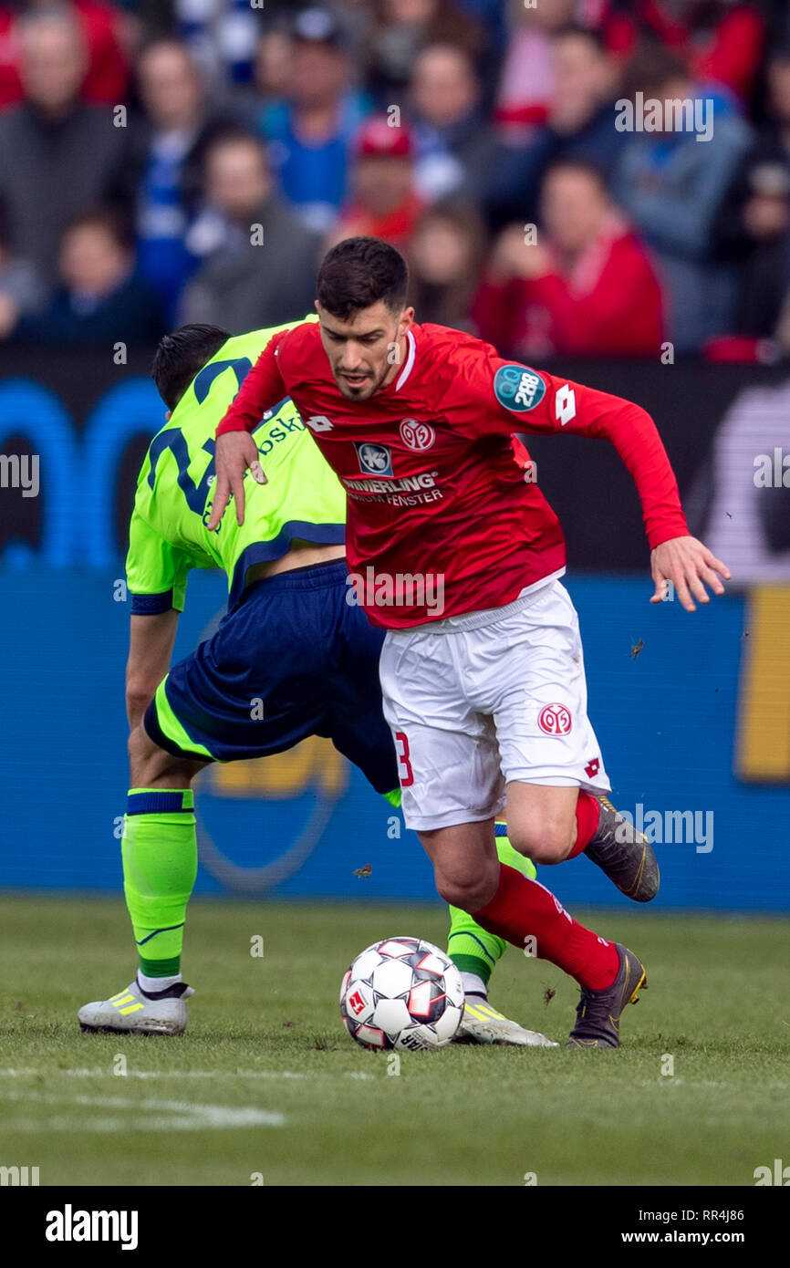 Aaron martin caricol mainz 05 hi-res stock photography and images - Alamy
