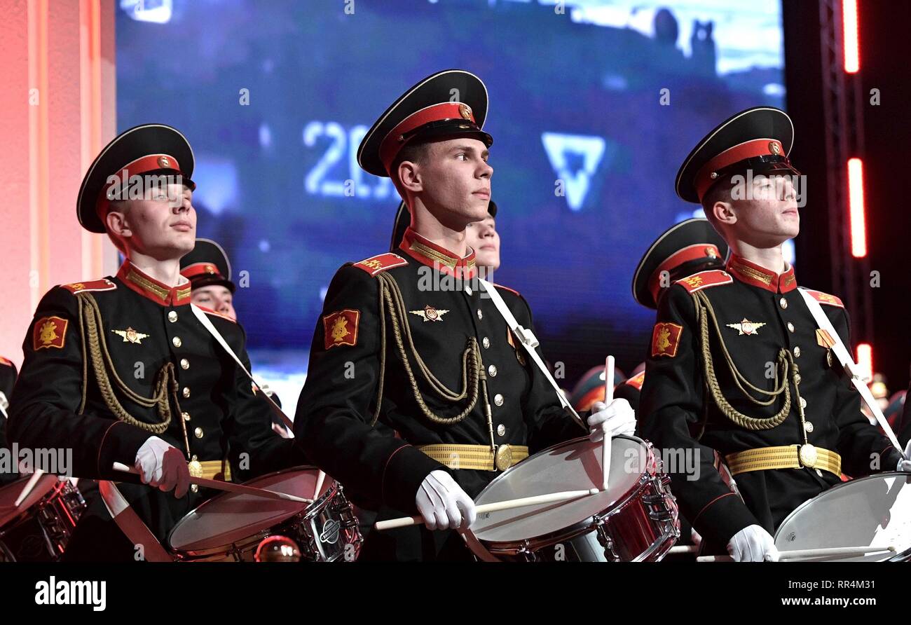 Moscow, Russia. 22nd Feb, 2019. A Russian Army band plays during a gala ...