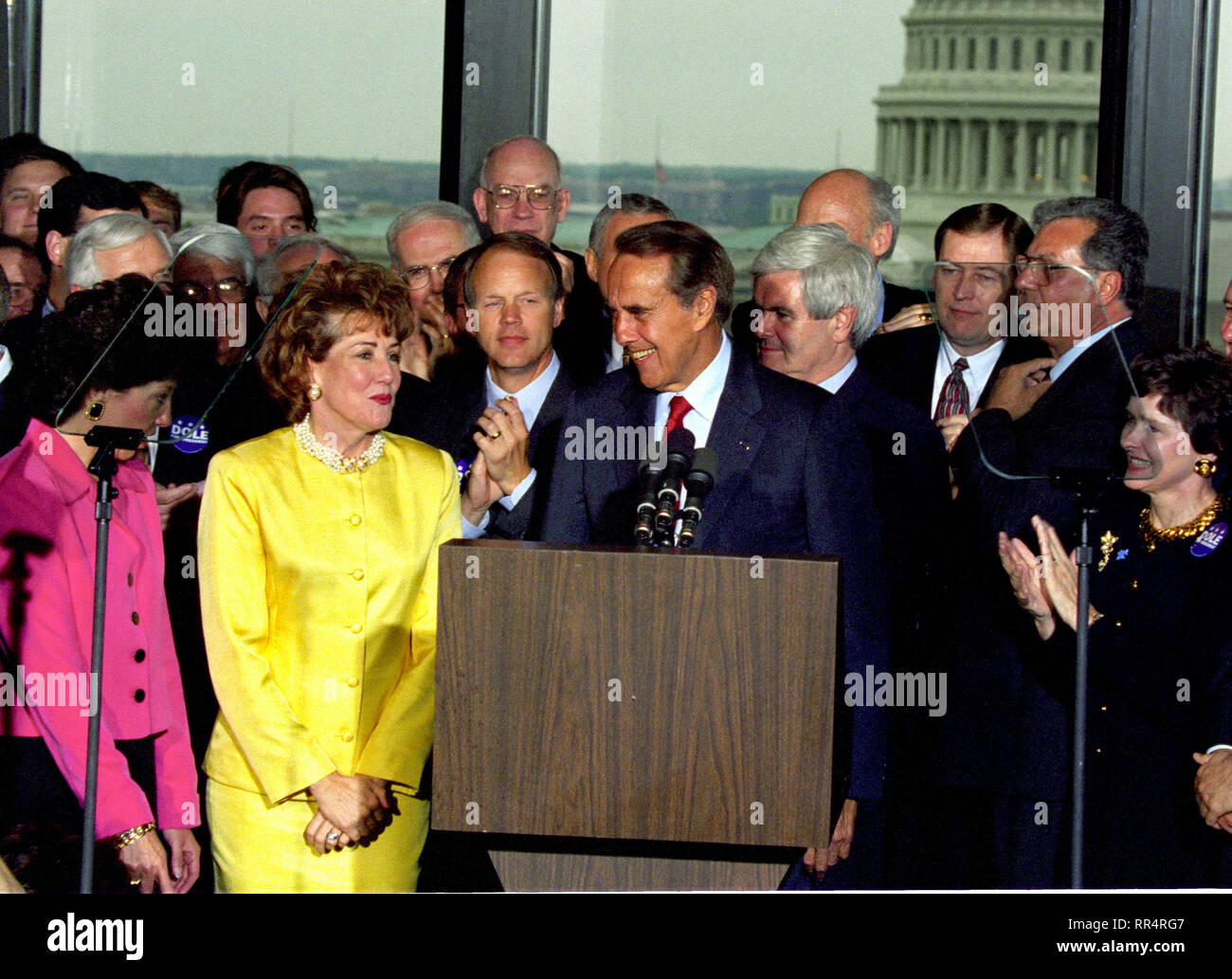 Presidential candidate bob dole 1996 hi-res stock photography and ...
