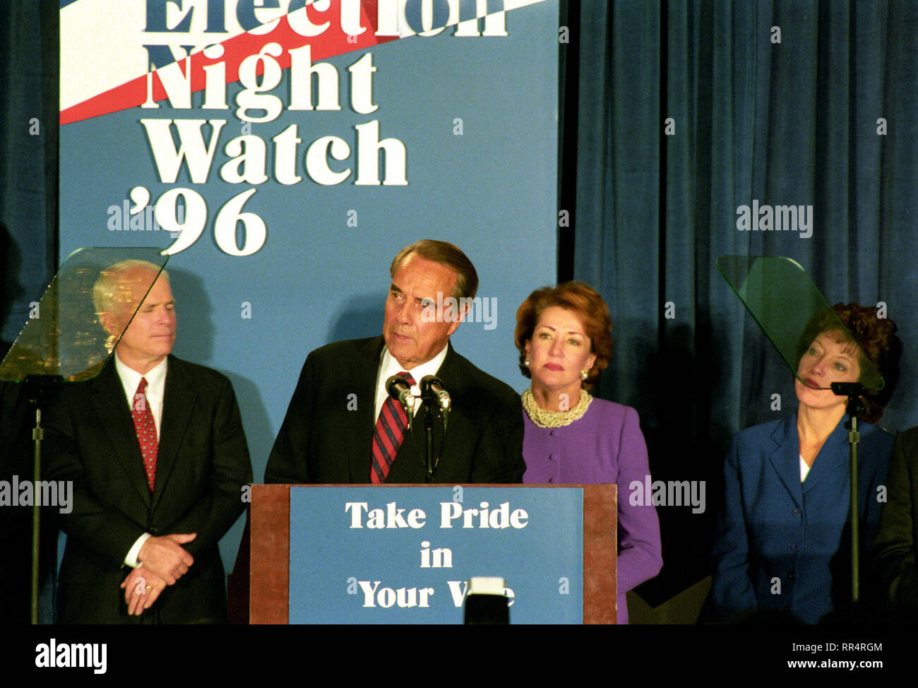 Bob dole 1996 election hi-res stock photography and images - Alamy