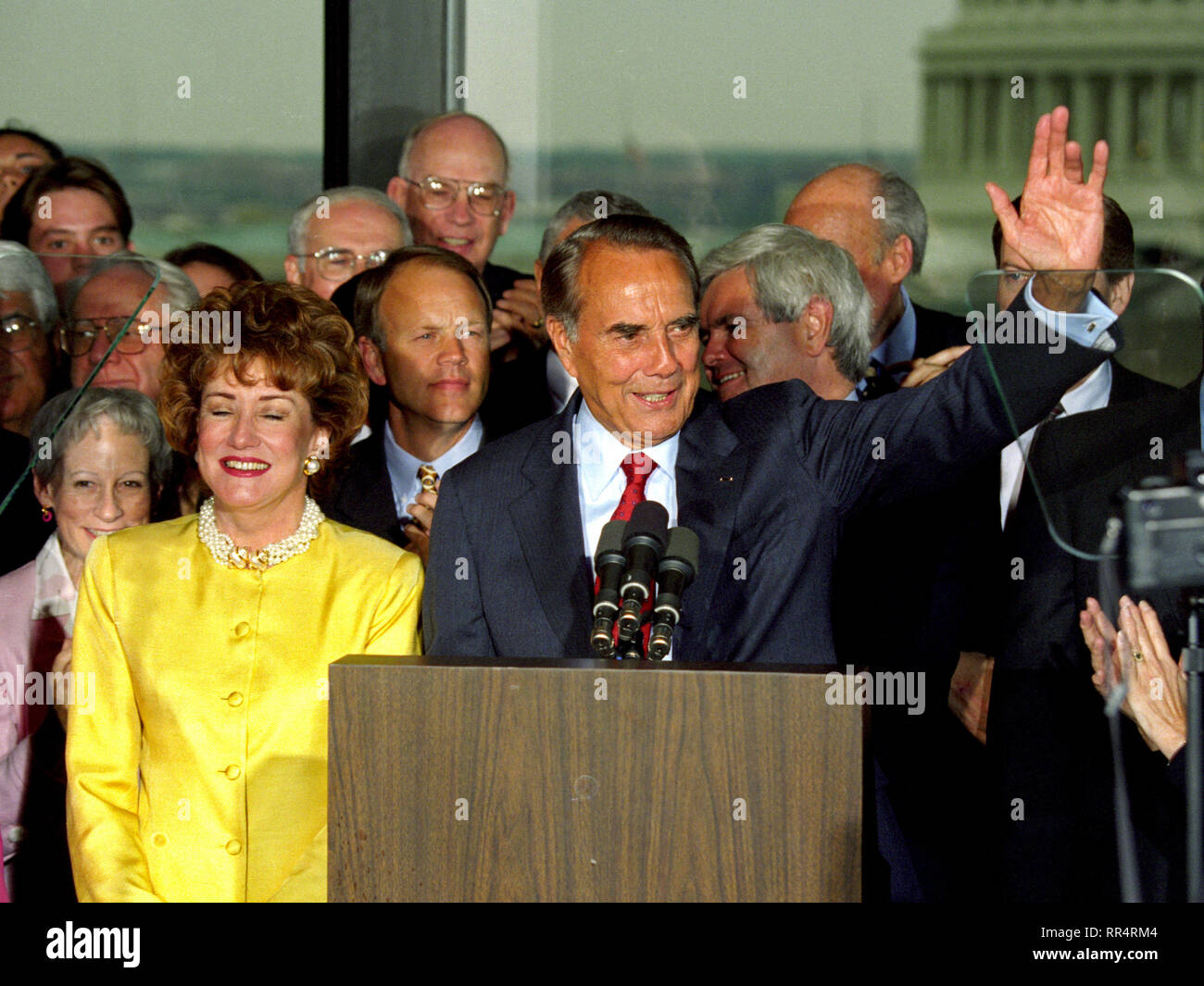 Presidential candidate bob dole 1996 hi-res stock photography and ...