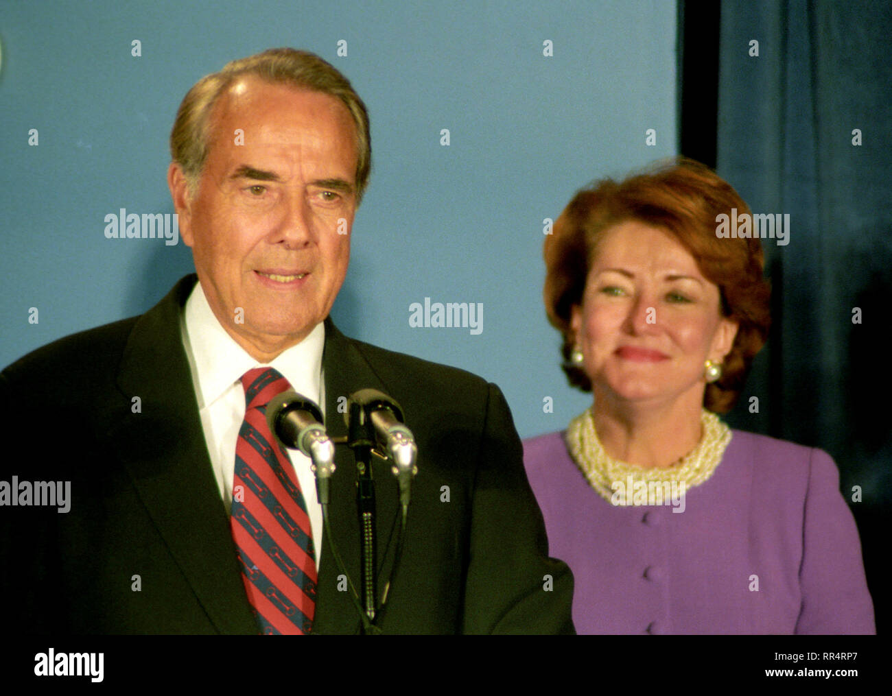 Bob dole 1996 election hi-res stock photography and images - Alamy