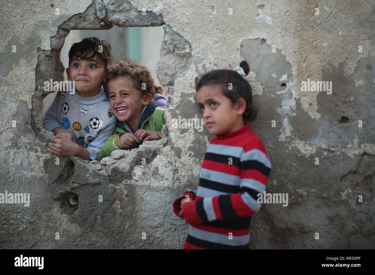 Gaza kids hi-res stock photography and images - Alamy
