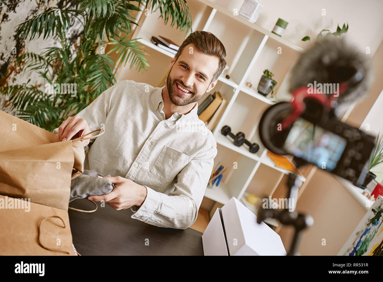 New purchases hi-res stock photography and images - Alamy