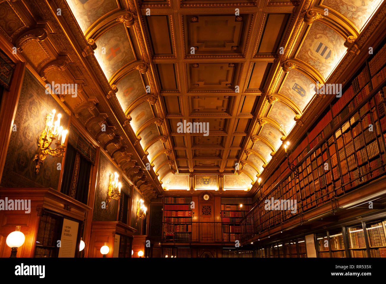 The Reading Room (library) at Château de Chantilly, Oise, France Stock ...
