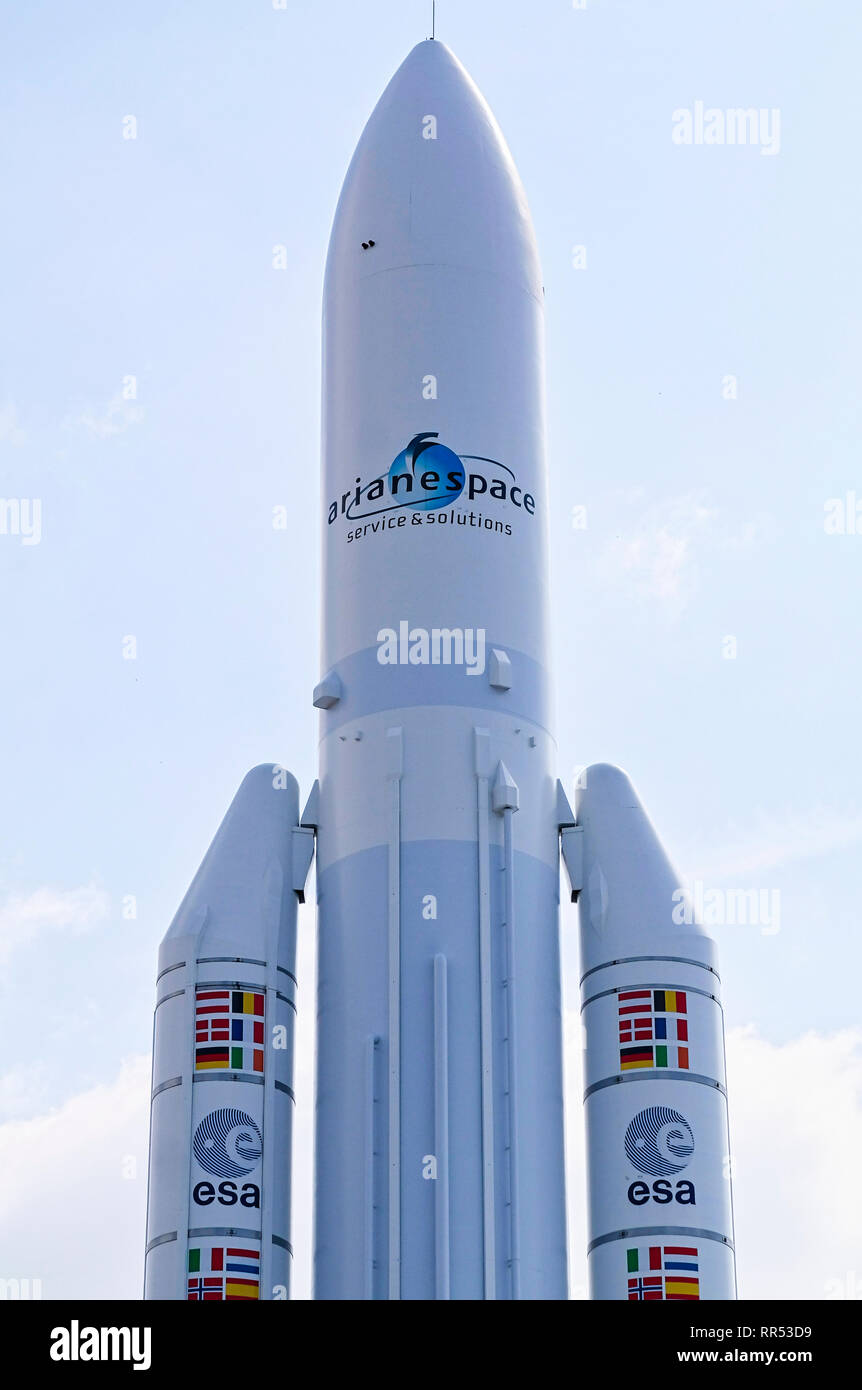 Ariane 5 launch hi-res stock photography and images - Alamy