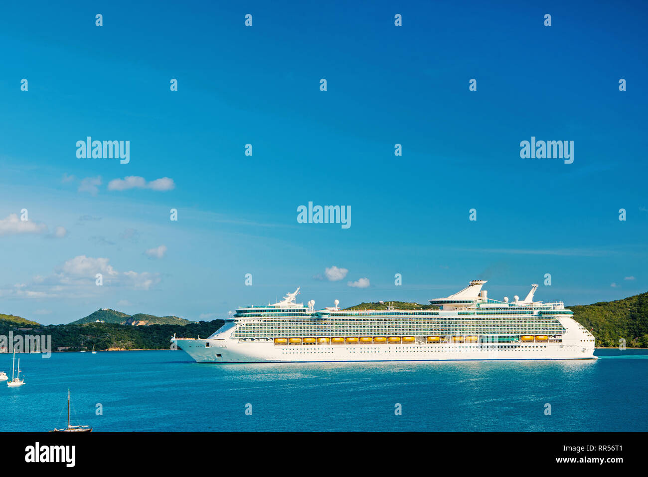 cruise ship at seaside. Ocean liner in blue sea on sunny sky. Water ...