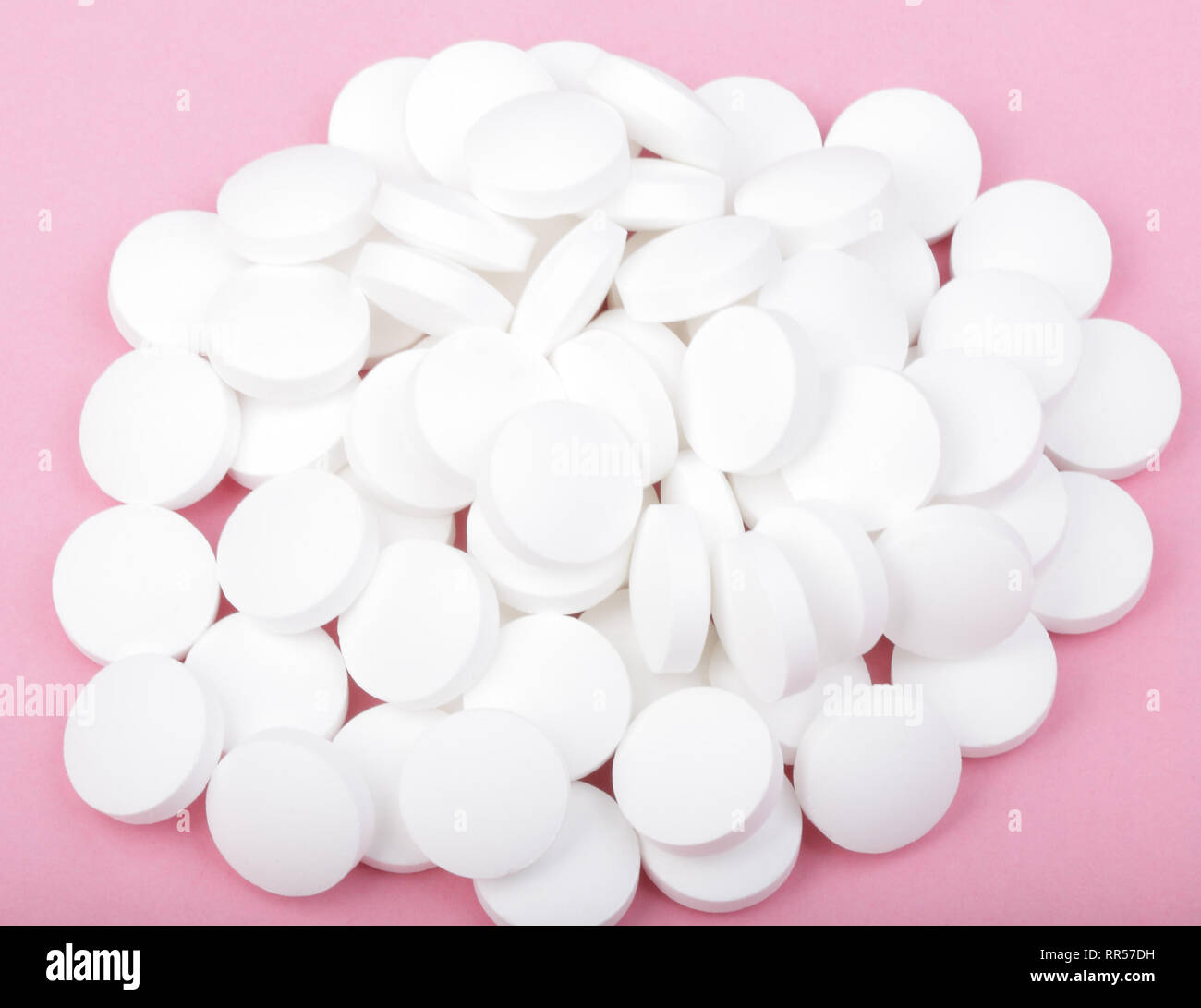 Pink pill, round hi-res stock photography and images - Alamy