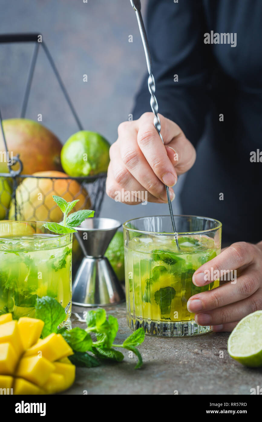 Mango mint mojito cocktail Stock Photo - Alamy